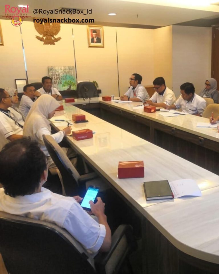 Snack Box Terbaik untuk Rapat Kantor - Royal Snack Box